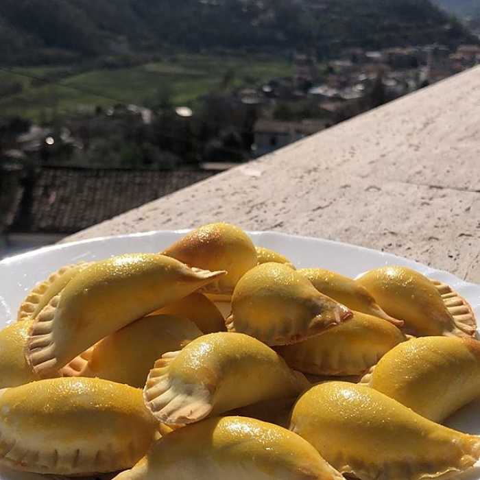 Come preparare i calascioni. Ecco la ricetta classica